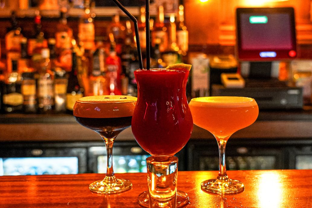 Home - Dunnes Bar and Live Music & Sports Venue - Carrick-on-Shannon ...